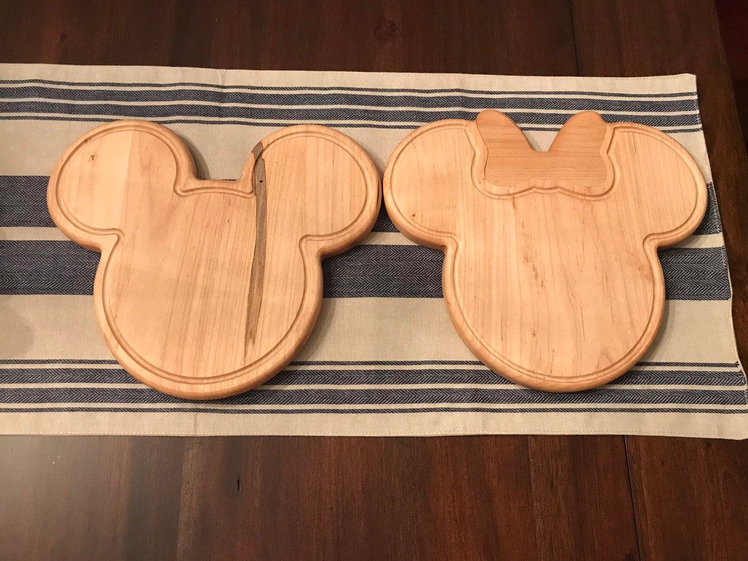 Mickey and Minnie Cutting Board Set - Etsy