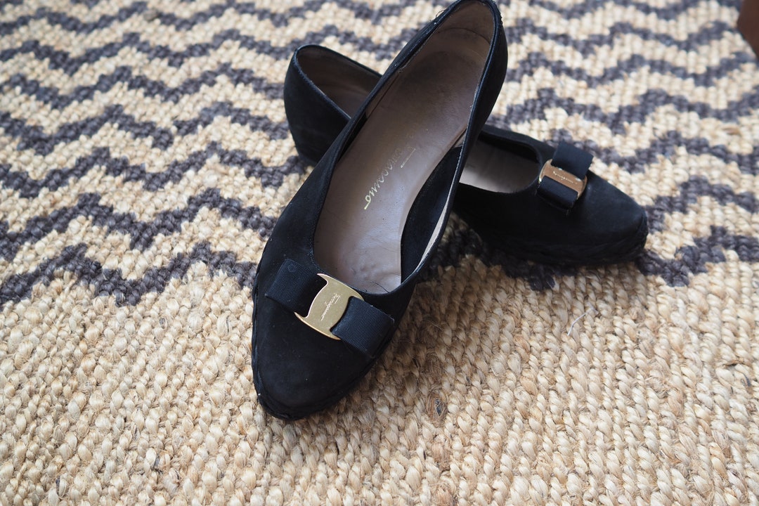 1980s Raffia and Suede Ferragamo Flats - Etsy