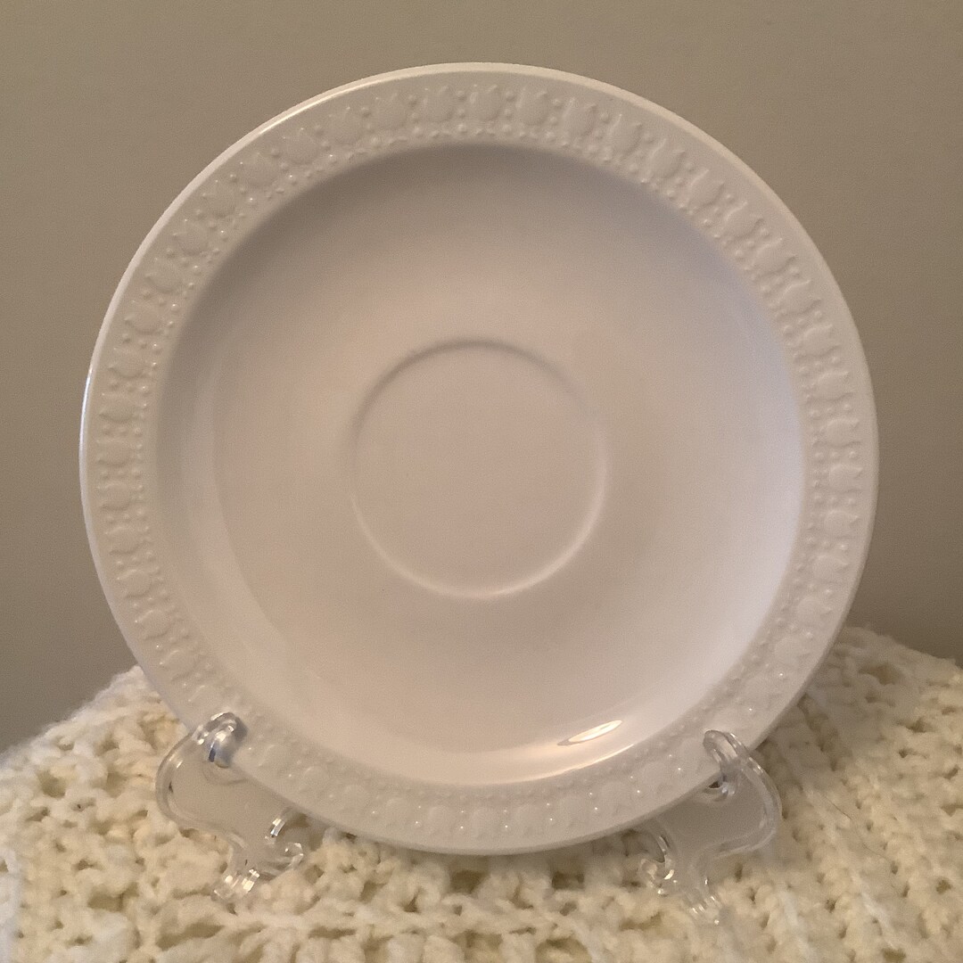 Centura White Sculptured Rim Saucers by Corning C-705 Vintage, Elegant ...