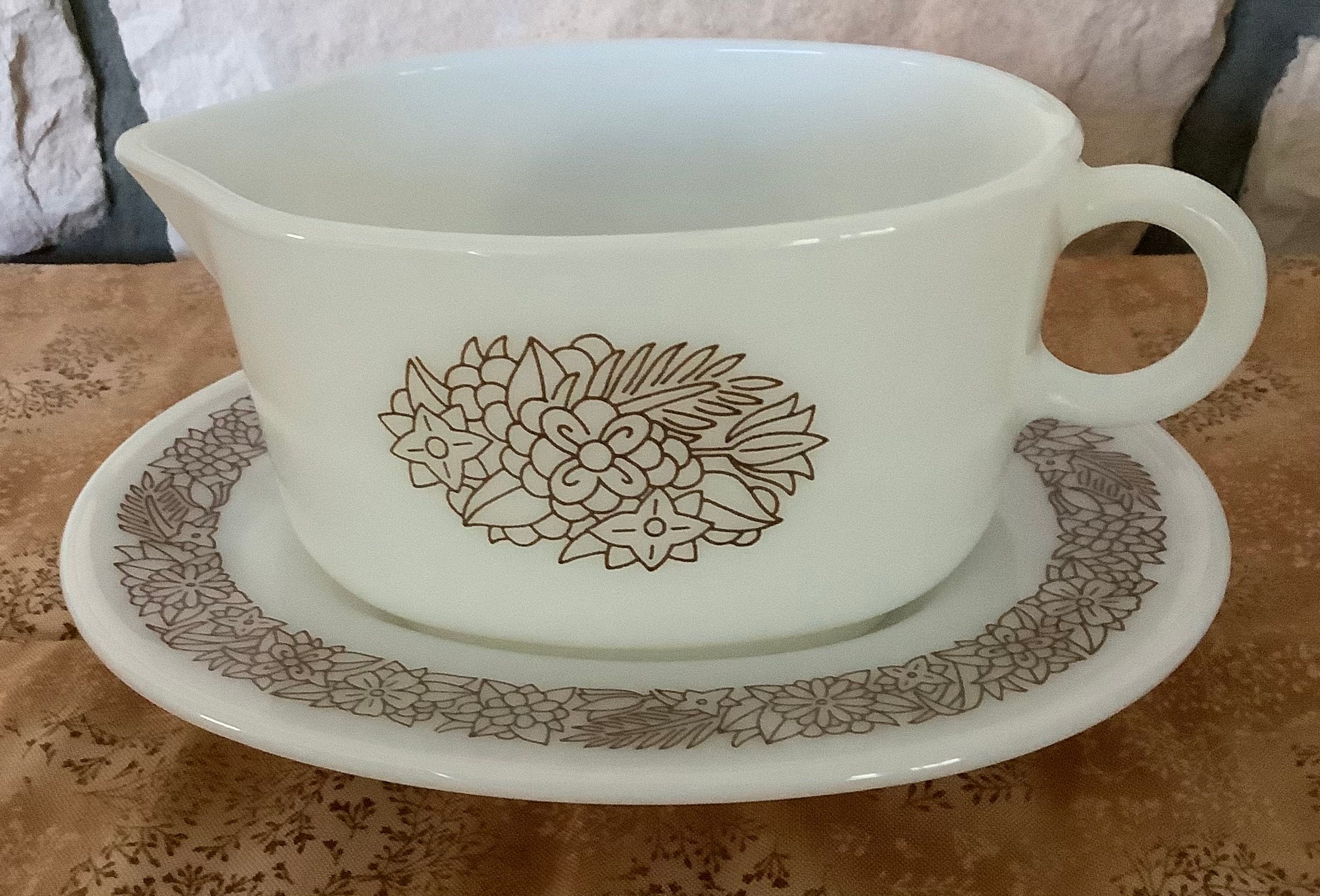 Pyrex Woodland Gravy Boat and Saucer Set Vintage/retro Dinnerware - Etsy