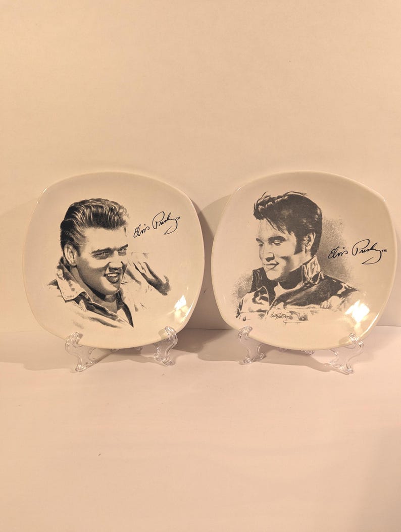Elvis Presley - Pair of Collectible Plates - Etsy