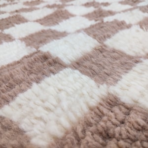 Large Beige and White Checkered Rug, Moroccan Berber Checkered Rug ...