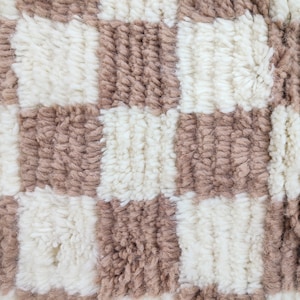 Large Beige and White Checkered Rug, Moroccan Berber Checkered Rug ...