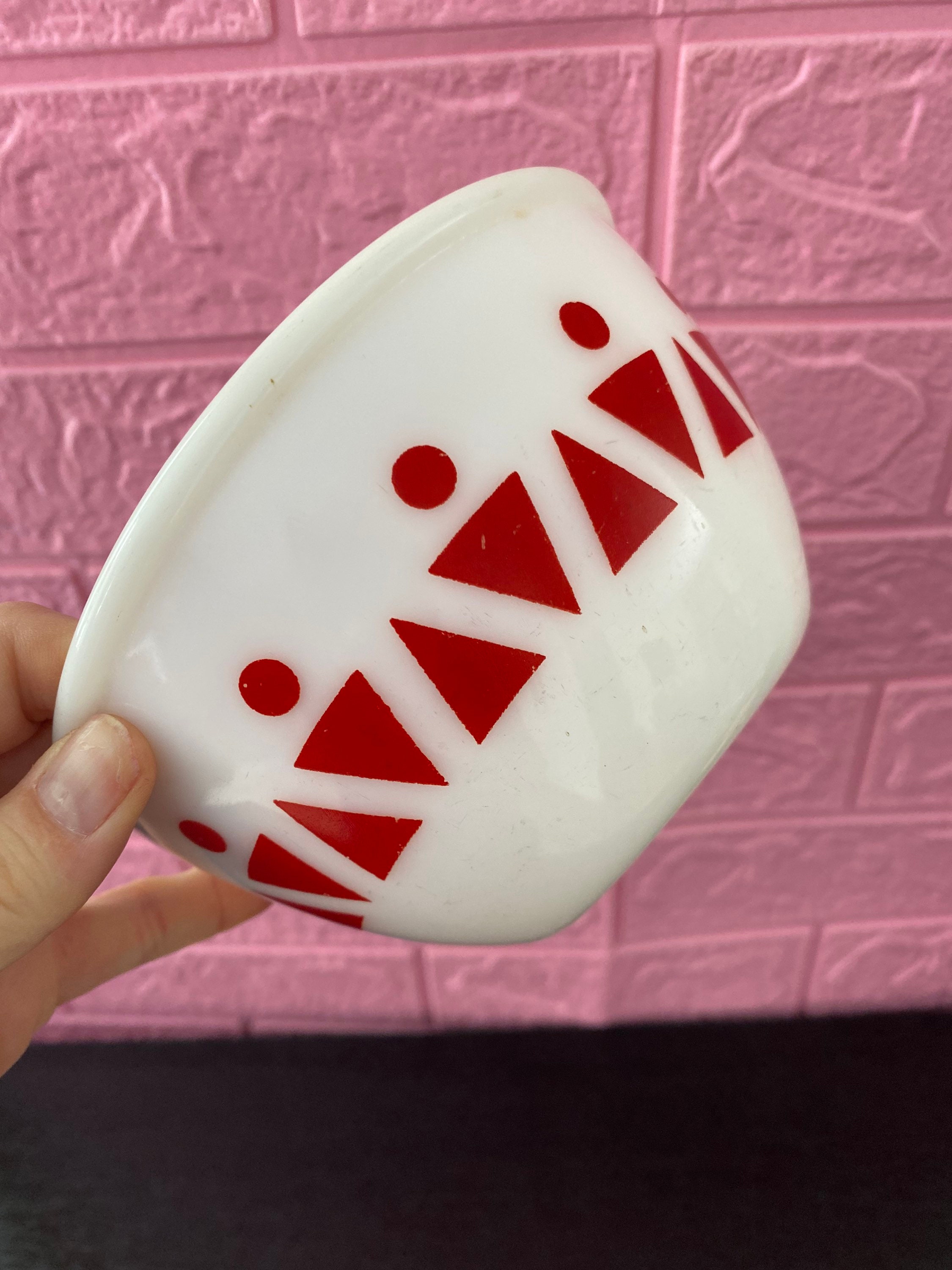 Vintage Pyrex, Vintage Hazel Atlas, Red Dots and Triangles Soup Bowl ...