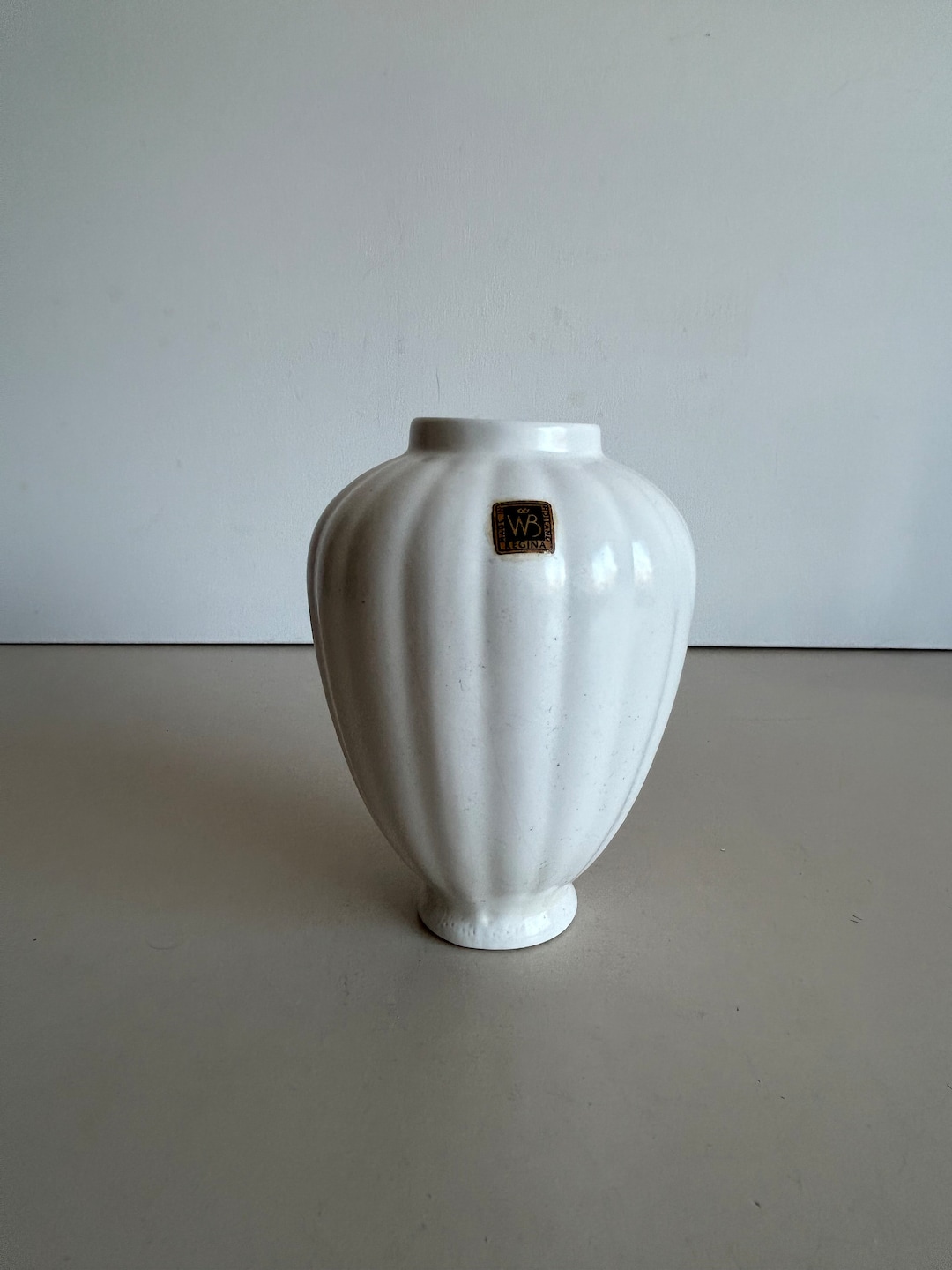 Vase / Flower Vase Delft Pottery Regina Made in Holland Ribbed White ...