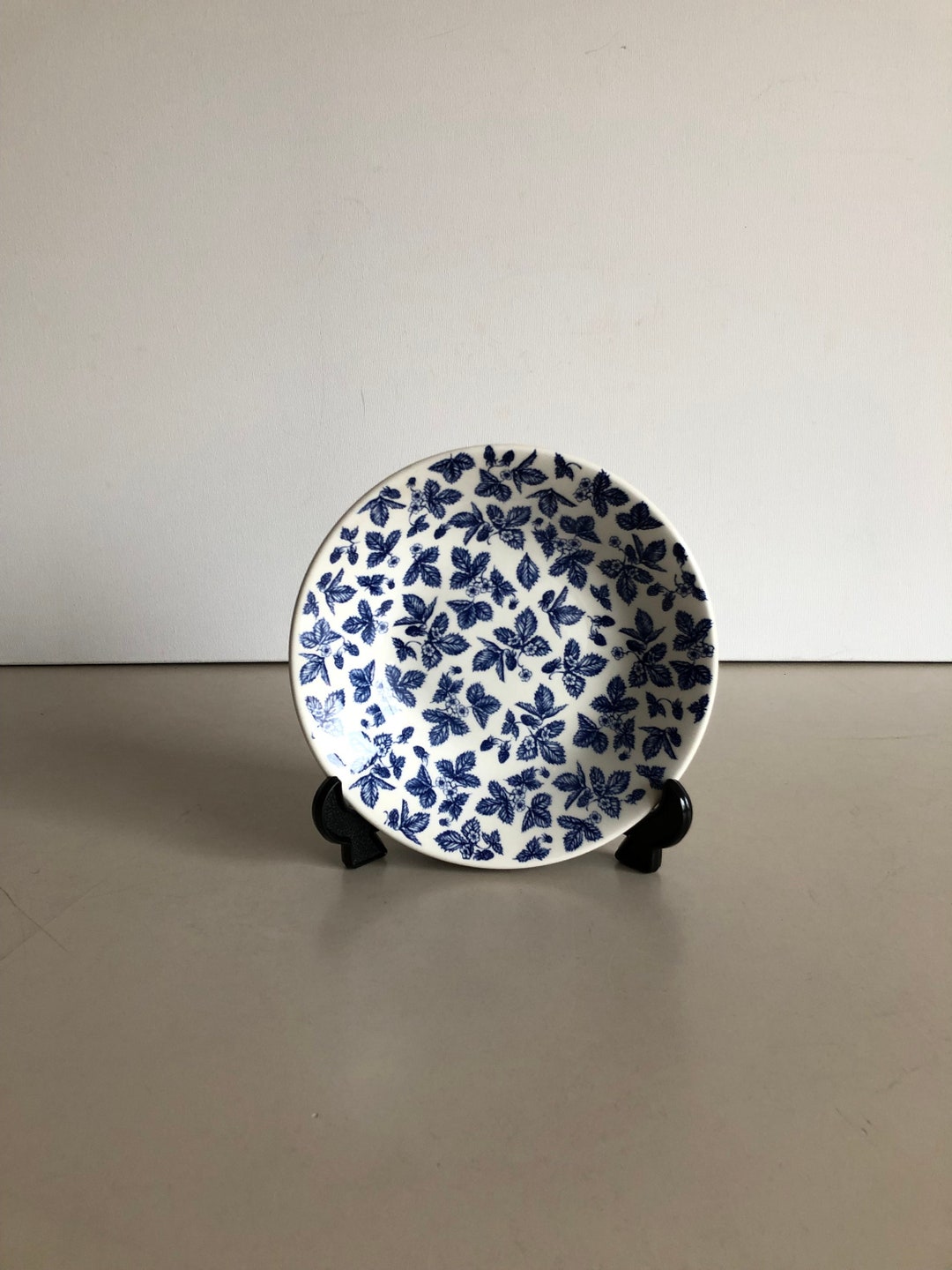 Plate / Deep Plate - Porcelain - Churchill England - Décor of Leaves ...