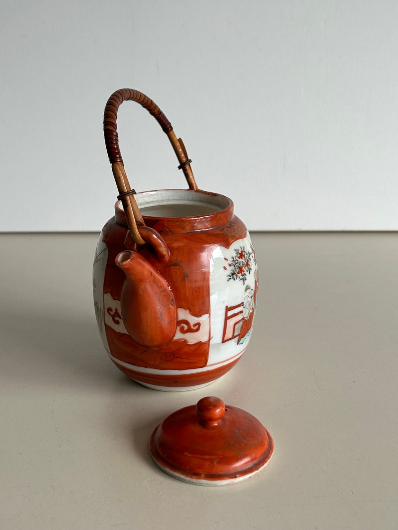 Teapot - Porcelain - Red and White - Japan - Oriental Scene - Hand ...