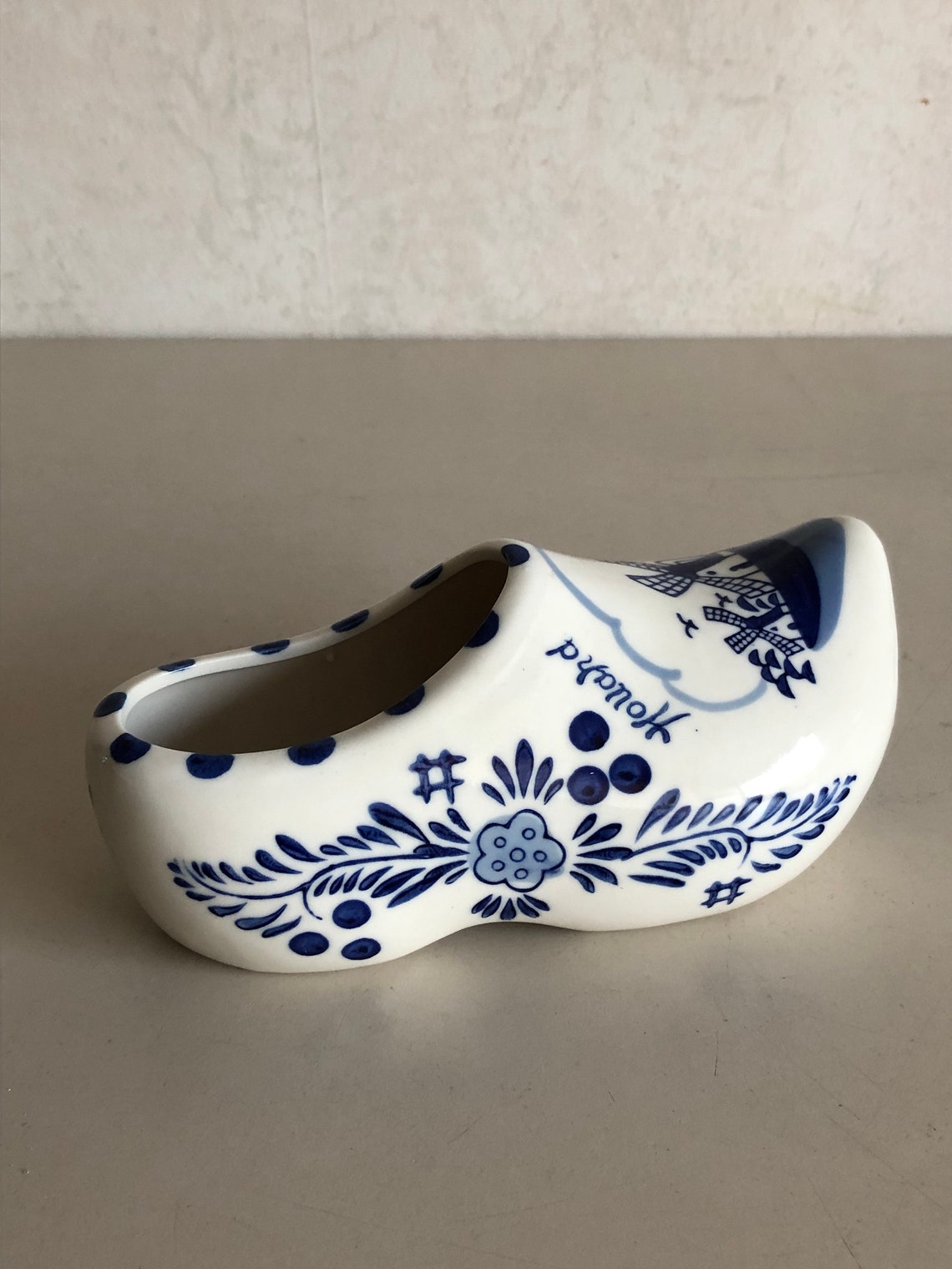 Clog - Delft Blue - Pottery - Hand Painted - Holland - Décor of a Mill ...