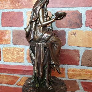 Vintage Pythia Statue - Oracle of Delphi Ancient Greek High Priestess ...