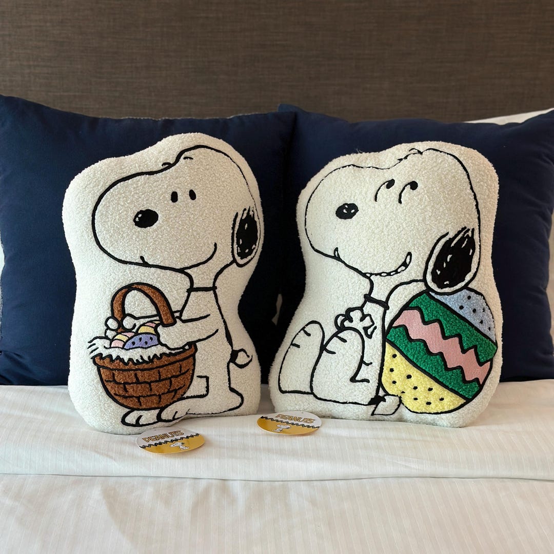 Peanuts Snoopy Easter Sherpa Throw Pillows | Decorative Snoopy Pillows ...