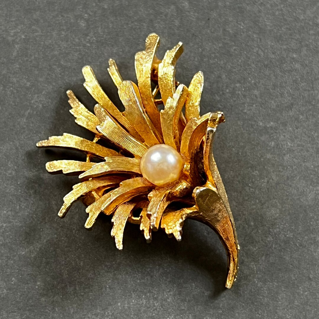 Vintage Coro Brooch - Etsy