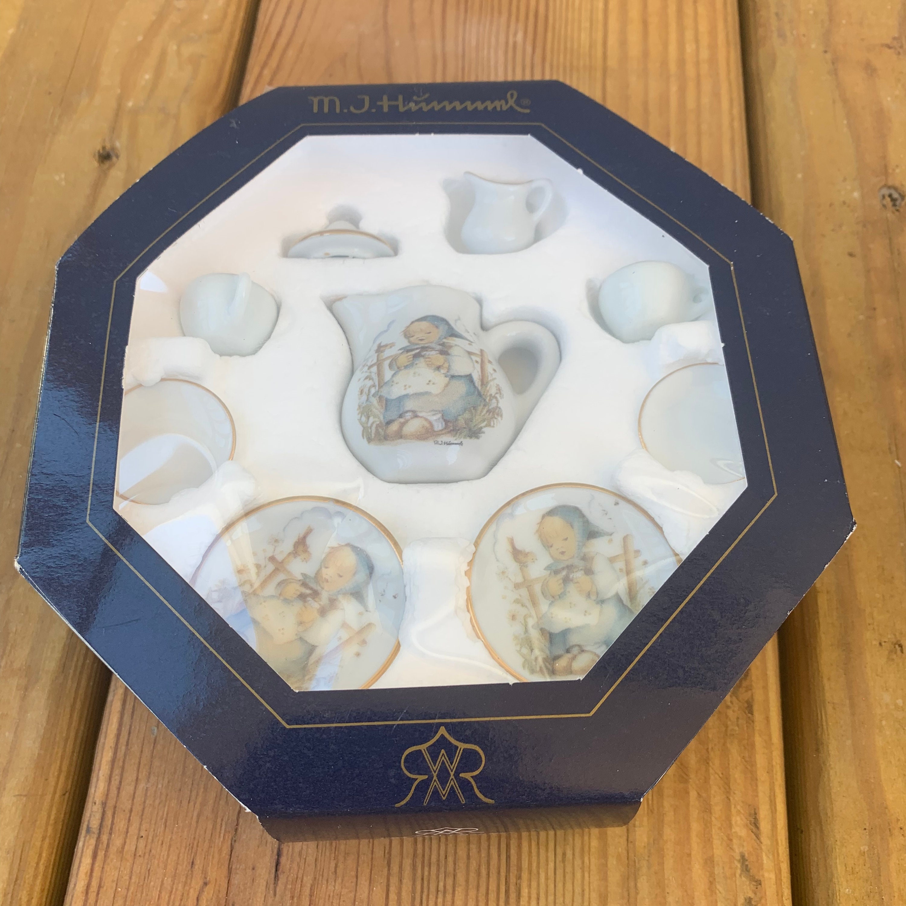 M J HUMMEL Miniature Tea Set C179 | Etsy