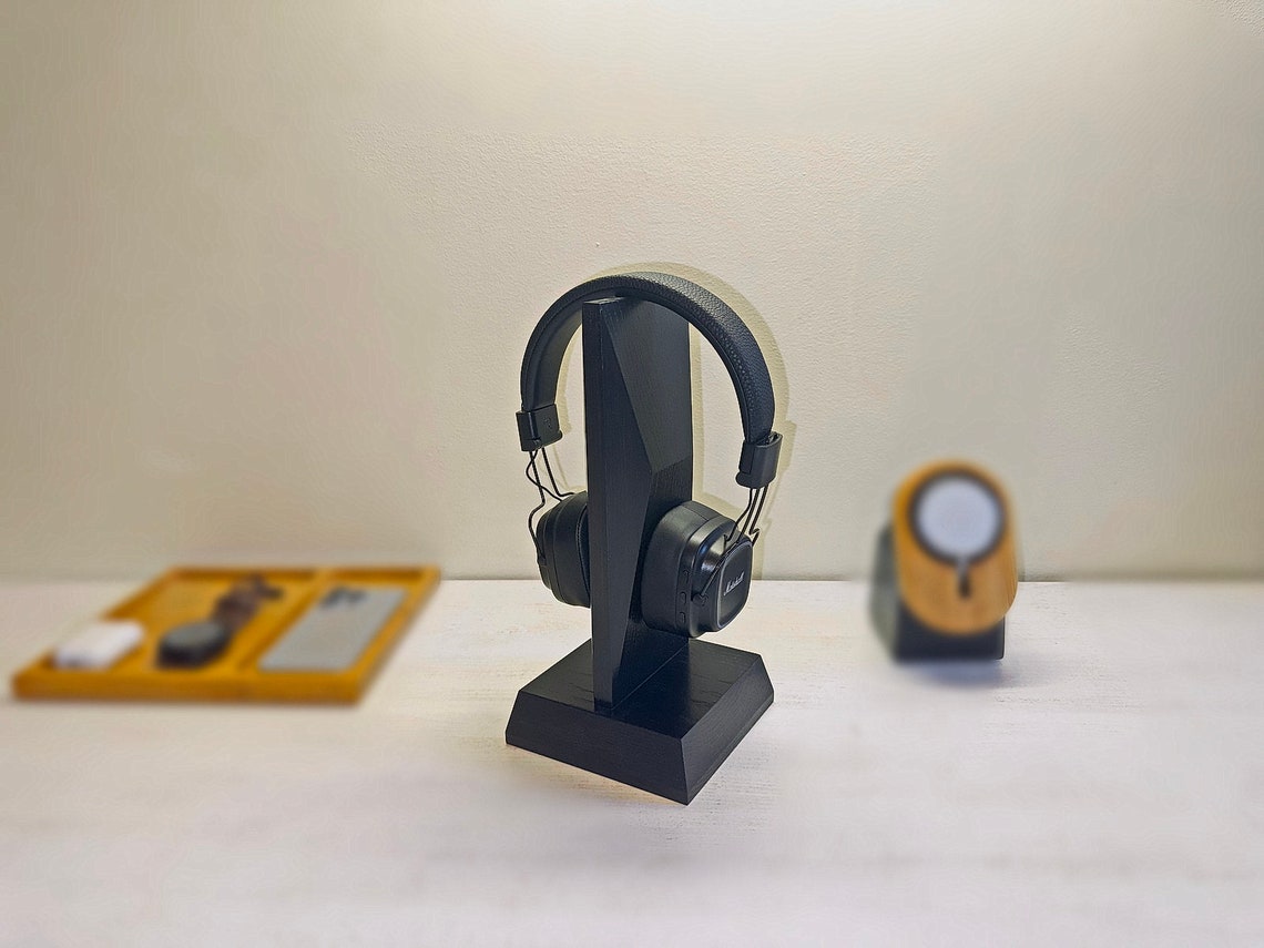 Headphone Stand Made of Natural Wood in Cybertech Style, Gaming Headset ...