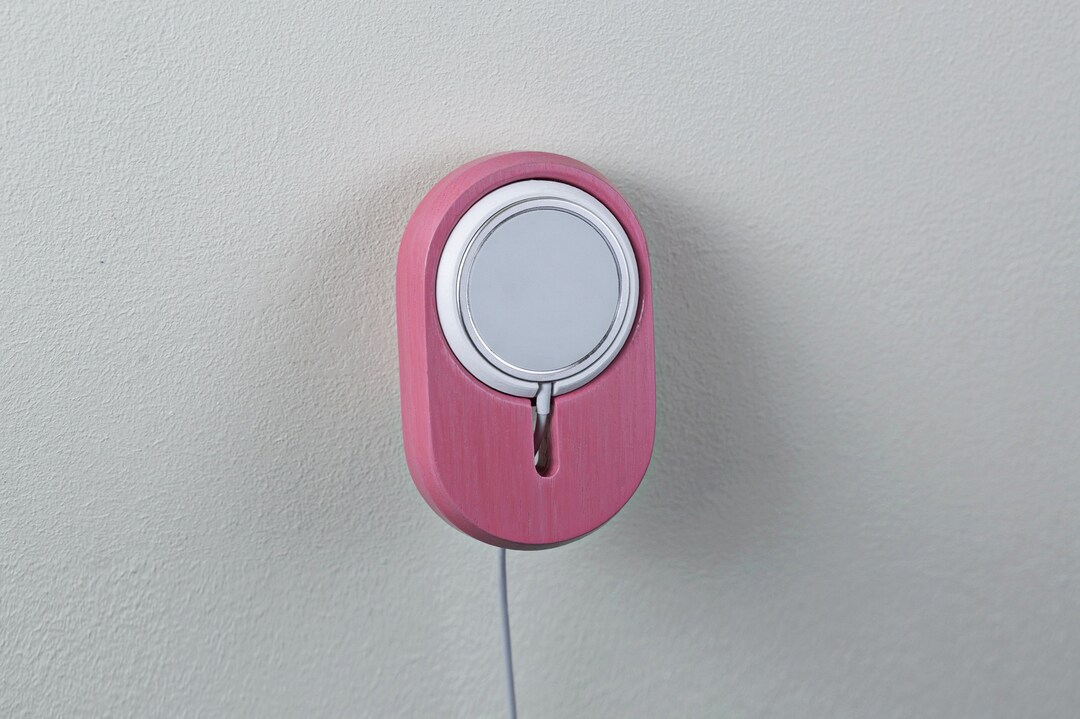 Wooden Magsafe Holder With Wall Mount for Comfortable, Functional Use ...