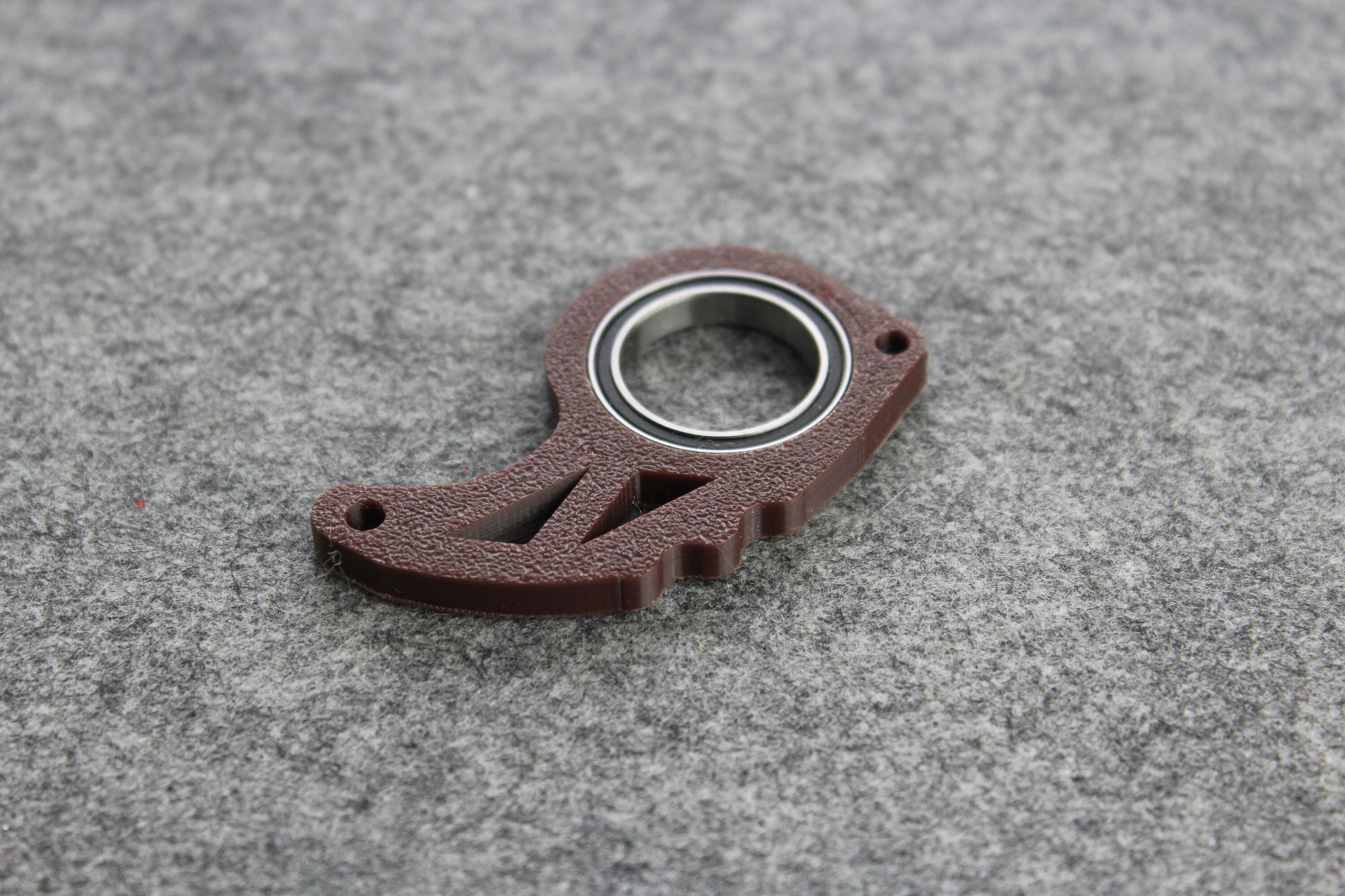 Spinly Fidget Keychain -BROWN- edition Key Spinner for cool moves ...
