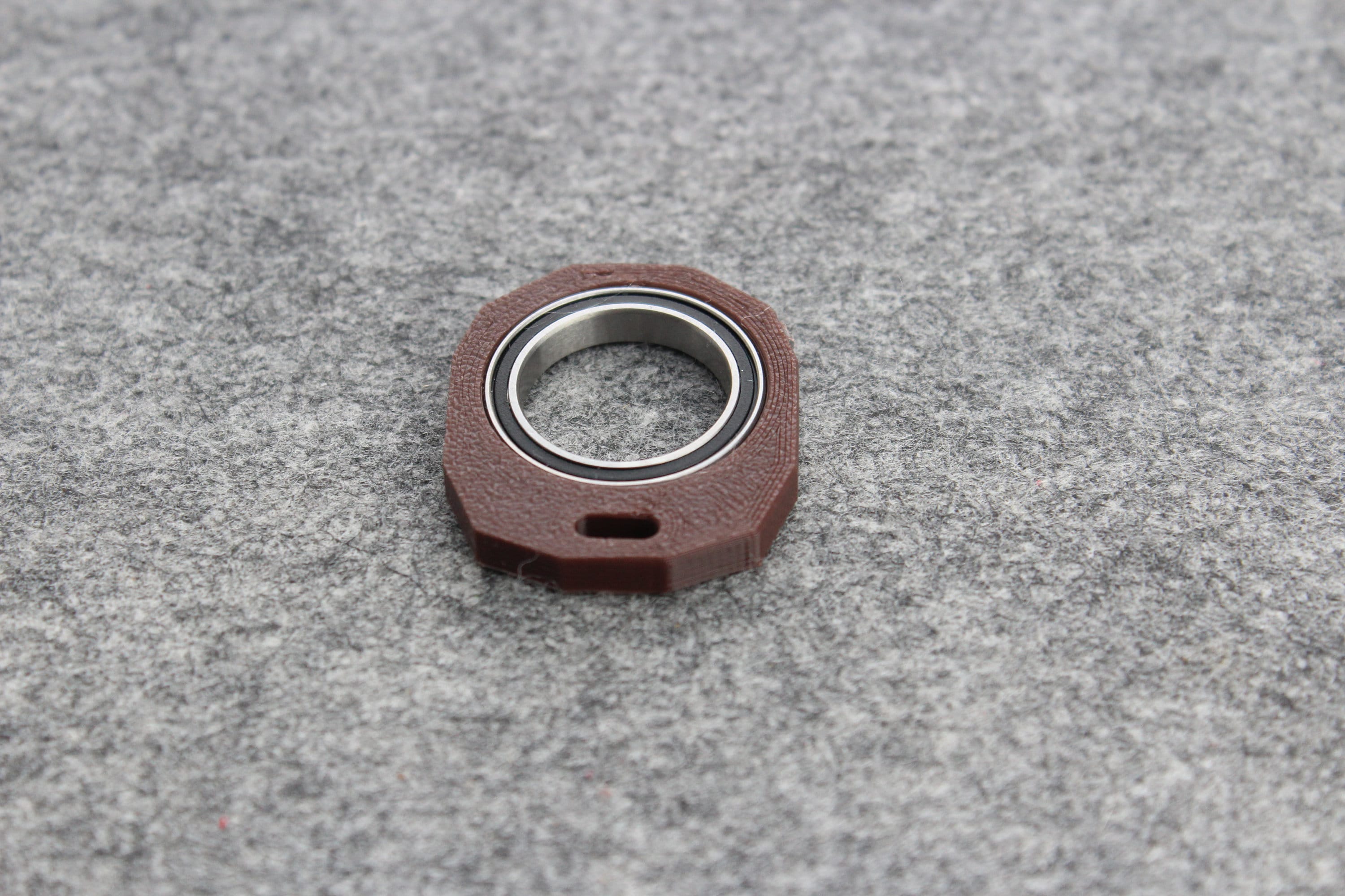 Spinly Fidget Keychain -BROWN- edition Key Spinner for cool moves ...