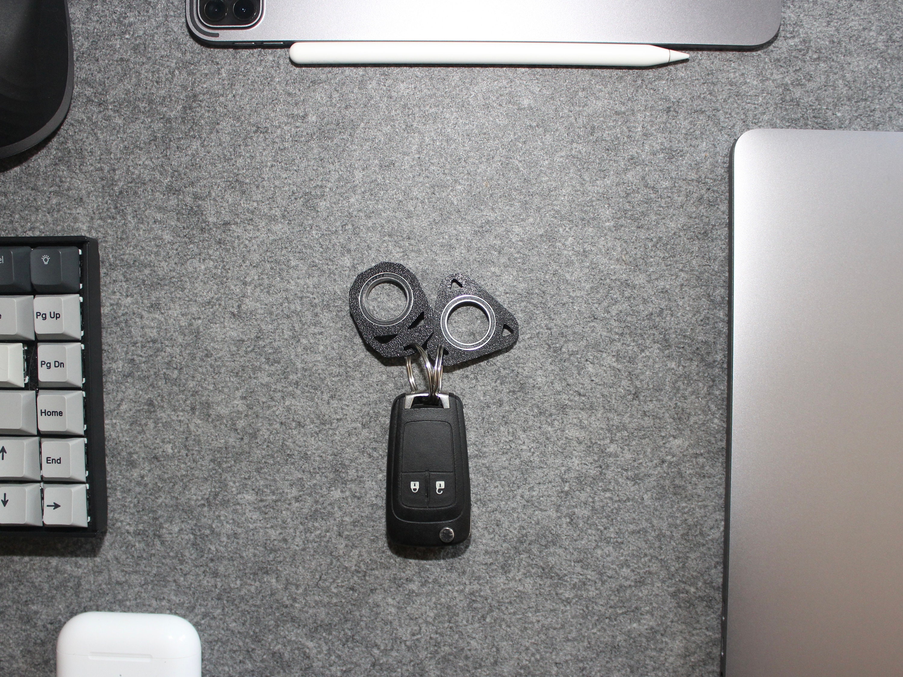 Spinly Fidget Keychains -2 PACK- Key Spinner for Cool Moves - Karambit ...