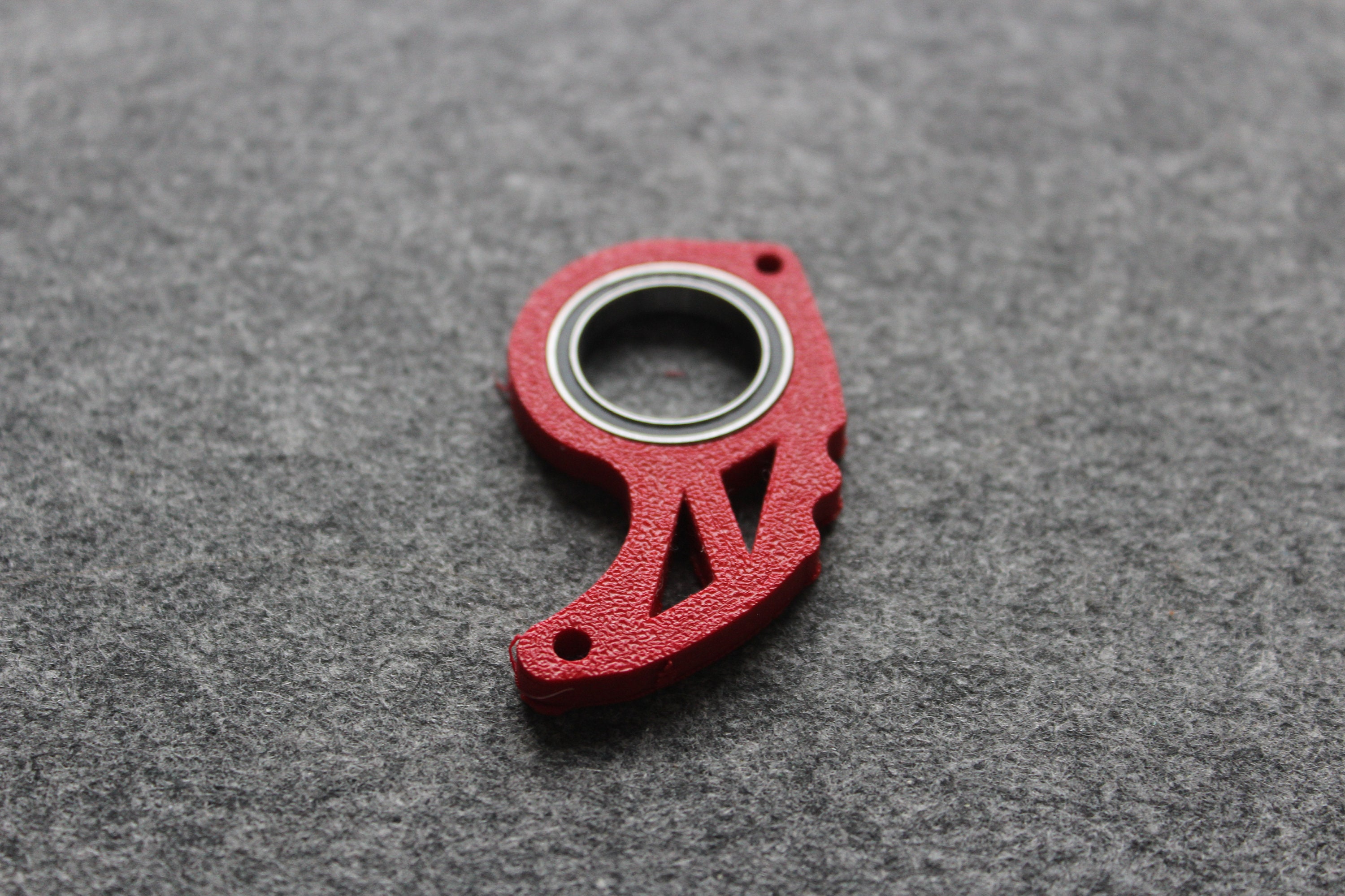 Spinly Fidget Keychain RED Edition Key Spinner for Cool Moves Karambit ...