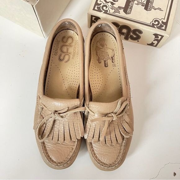 Vintage SAS Walking Shoes Shoes Leather Fringe Soft Step Tan Original Box 6.5 Narrow - Etsy