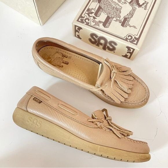 Vintage SAS Walking Shoes Shoes Leather Fringe Soft Step Tan Original Box 6.5 Narrow - Etsy