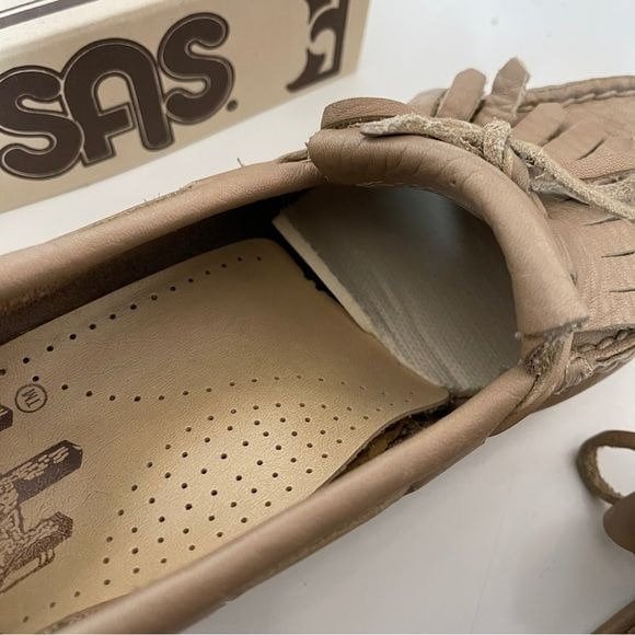 Vintage SAS Walking Shoes Shoes Leather Fringe Soft Step Tan Original Box 6.5 Narrow - Etsy