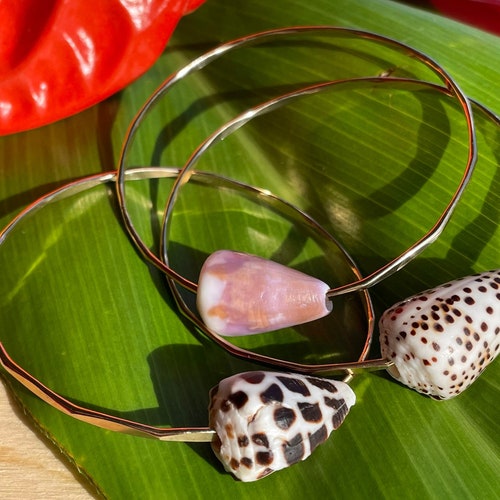 SHELL BANGLES in Gold Set of 3 Bangles in 14k Gold Filled - Etsy