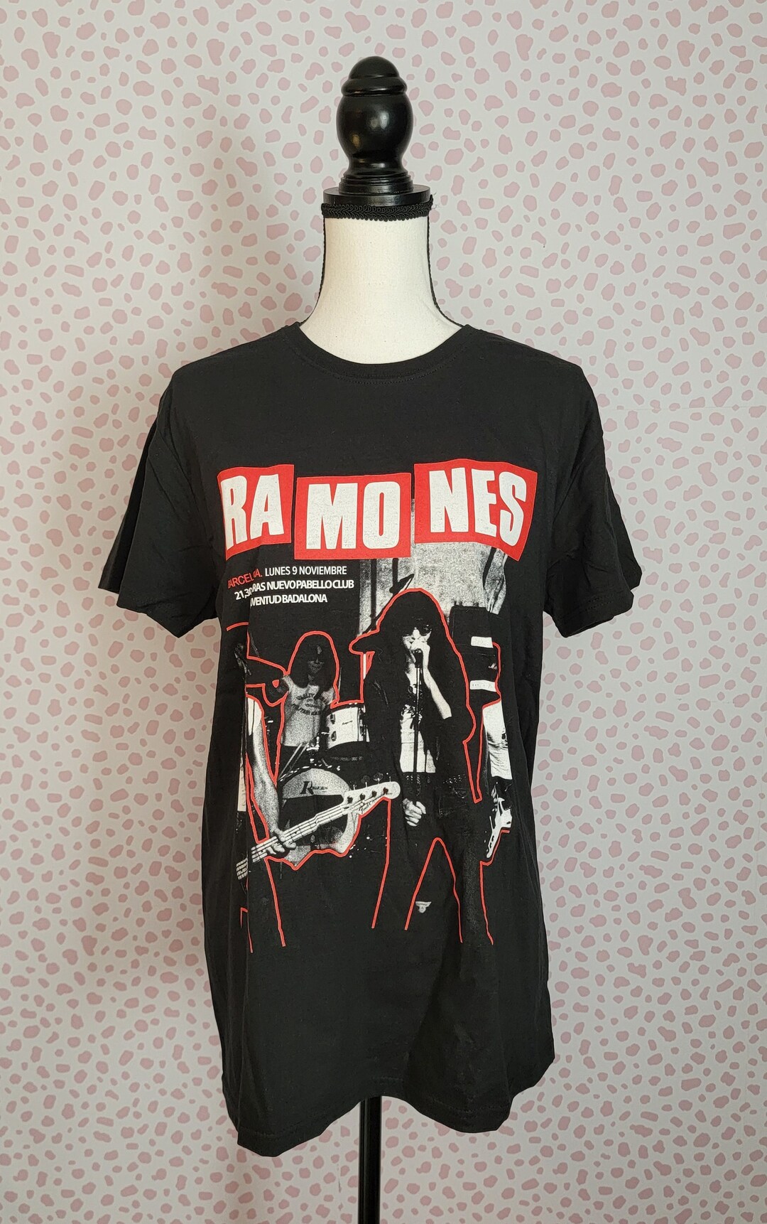 Ramones Vintage Style Band Tee, Ramones Barcelona, Black Concert Band ...