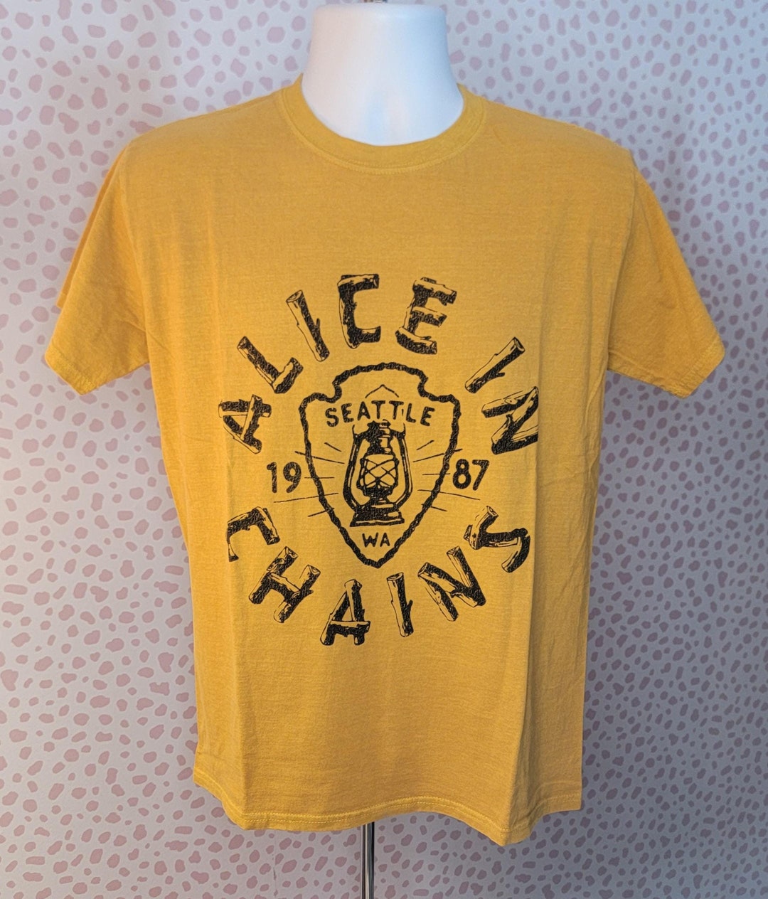 Alice in Chains Lantern Vintage Style Band Tee, Yellow Softstyle Tee ...