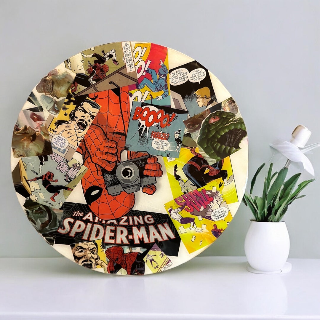 Comic Book Side Table. Round Wood Living Room or Patio Beachcomic Book ...