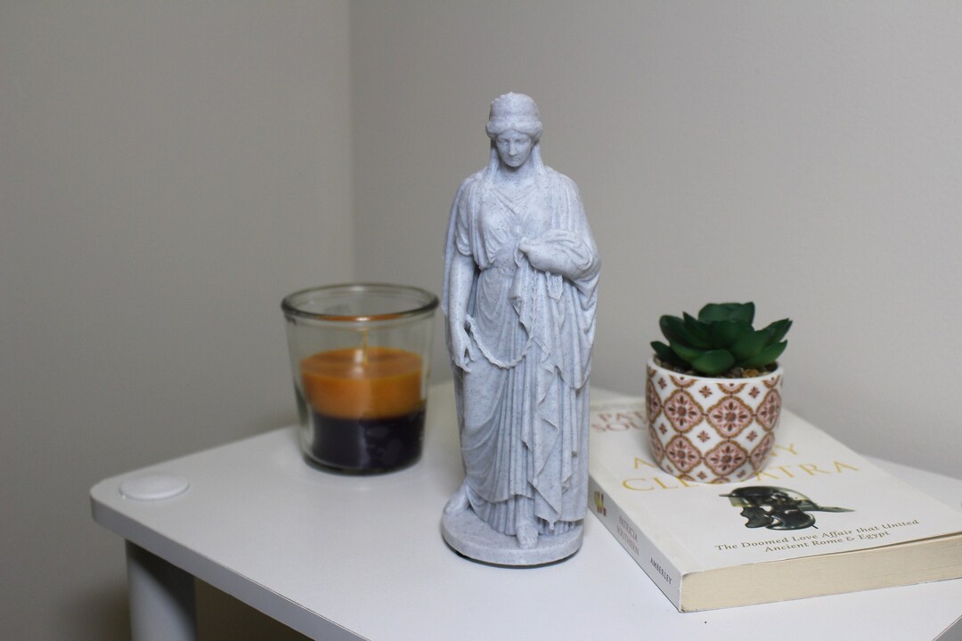 Zenobia in Chains Statue - Sculpture of the Queen of the Palmyrene ...