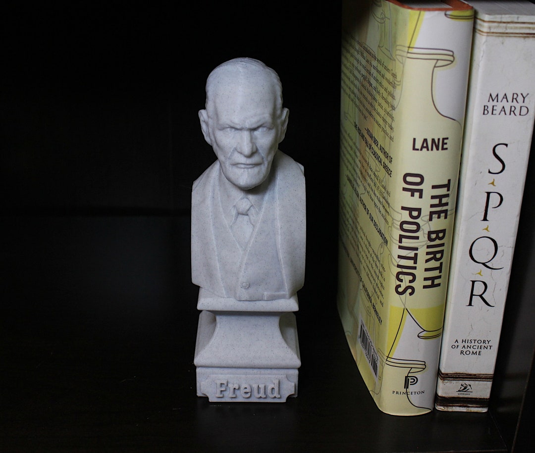 Sigmund Freud Bust — Statue of the Famed Austrian Neurologist ...