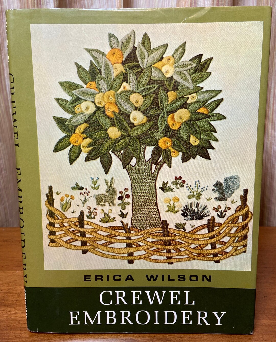 Crewel Embroidery Book, Erica Wilson Book, Crewel Stitch, How to Stitch ...