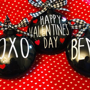 Happy Valentines Day, Xoxo, Be Mine Plastic Disc Ornaments 3 Piece Set ...