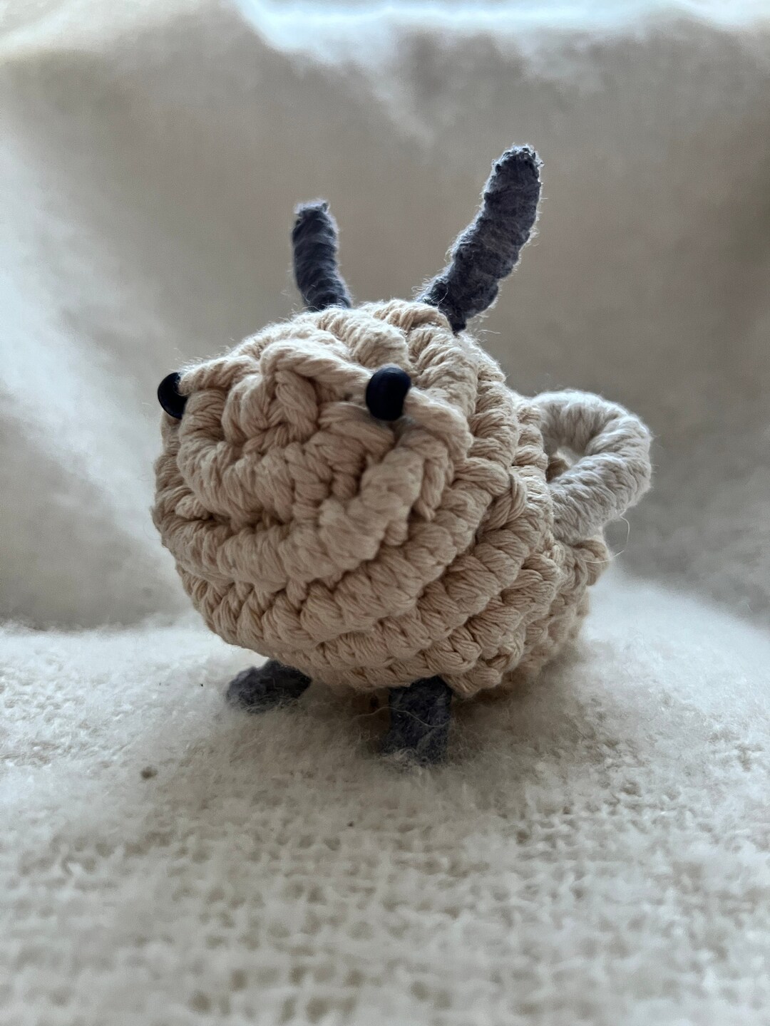 Handmade Macramé Bee Pastel - Etsy