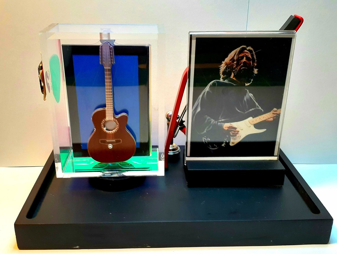 6 Sided Picture Frame With Mini Museum Exhibit Inside - Etsy