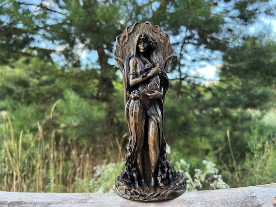 Wiccan Goddess Statue