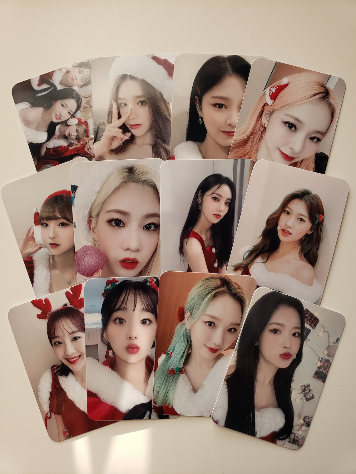 LOONA Christmas Kpop Photocards - Etsy