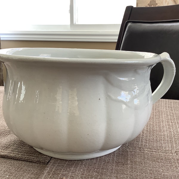 English Chamber Pot - Etsy