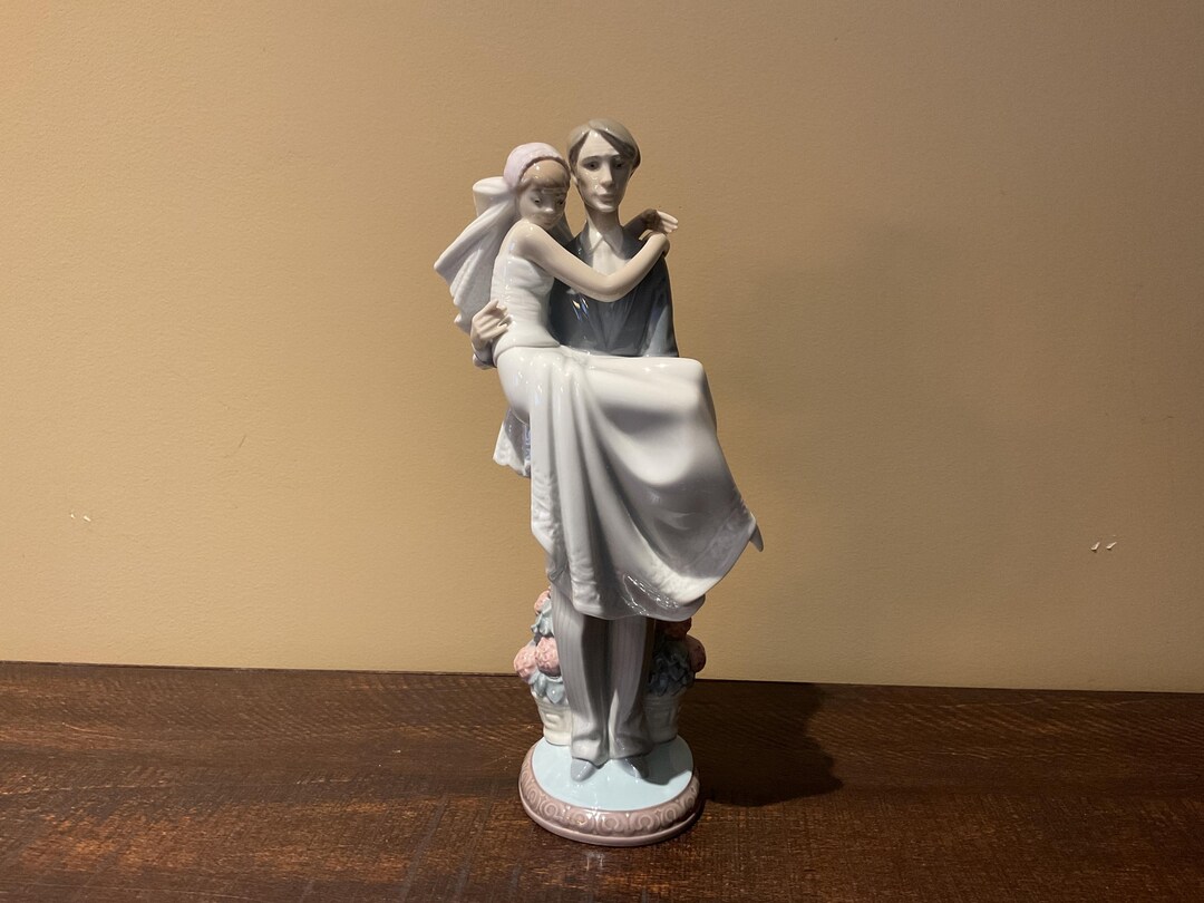 Lladro Over the Threshold Figurine Bride and Groom - Etsy
