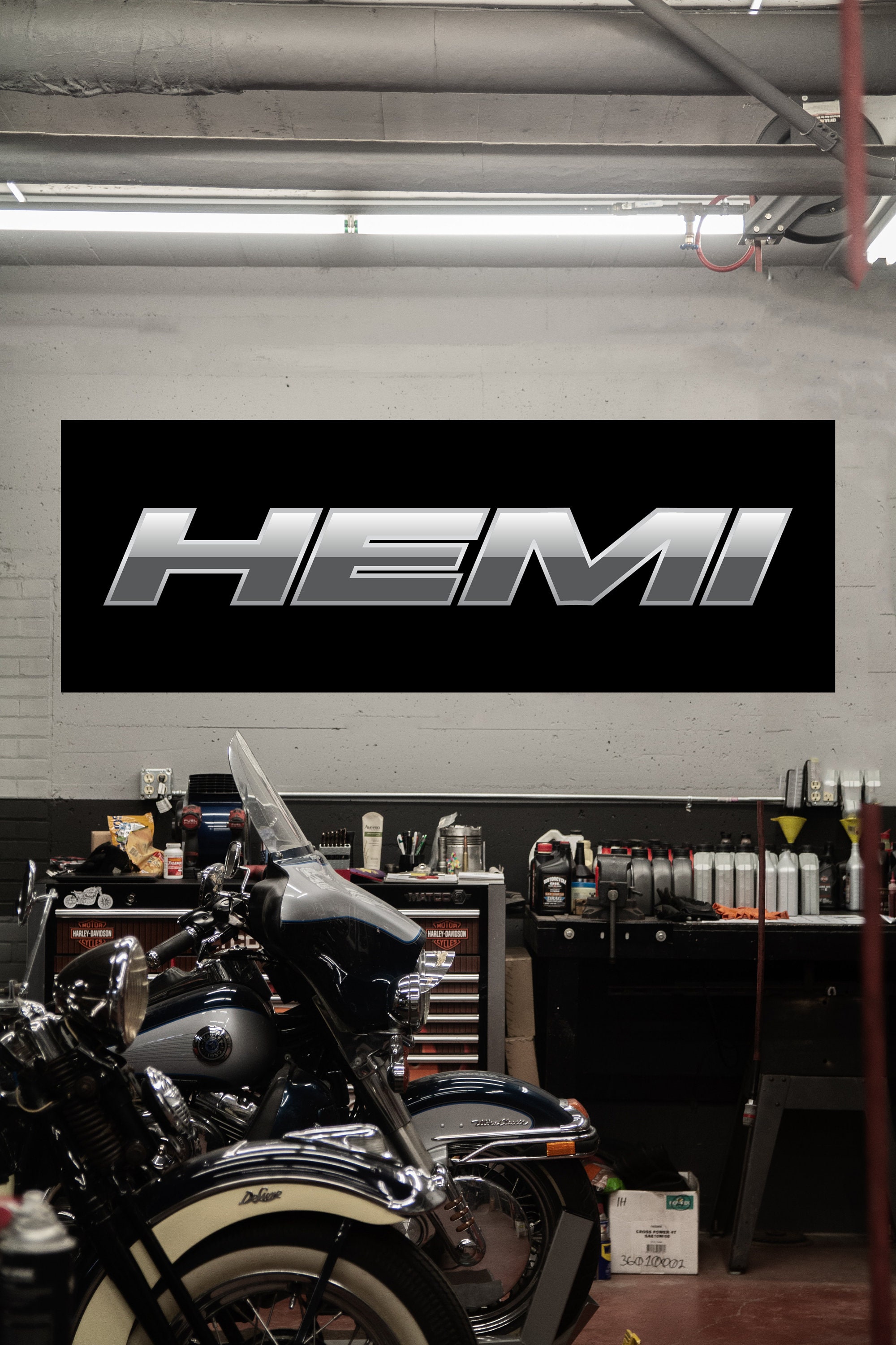 Hemi Logo