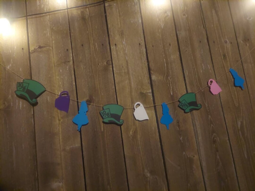 Alice in Wonderland Banner/ Wonderland Garland/ Free Shipping - Etsy
