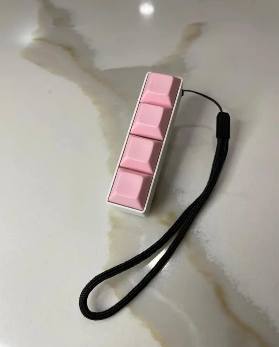 4 Key Keyboard Fidget Keychain - Etsy