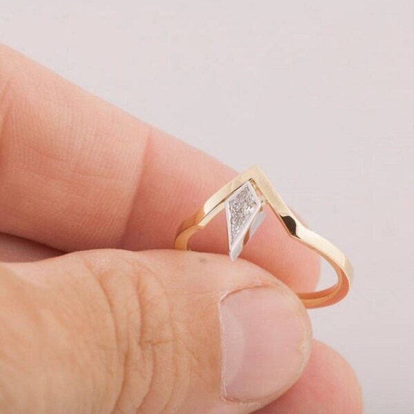 V Shape Ring - Etsy