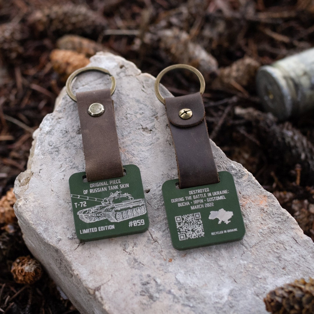 Khaki Tank Skin Keychain, Gift for Dad or Boyfriend, Ukraine Keychain ...