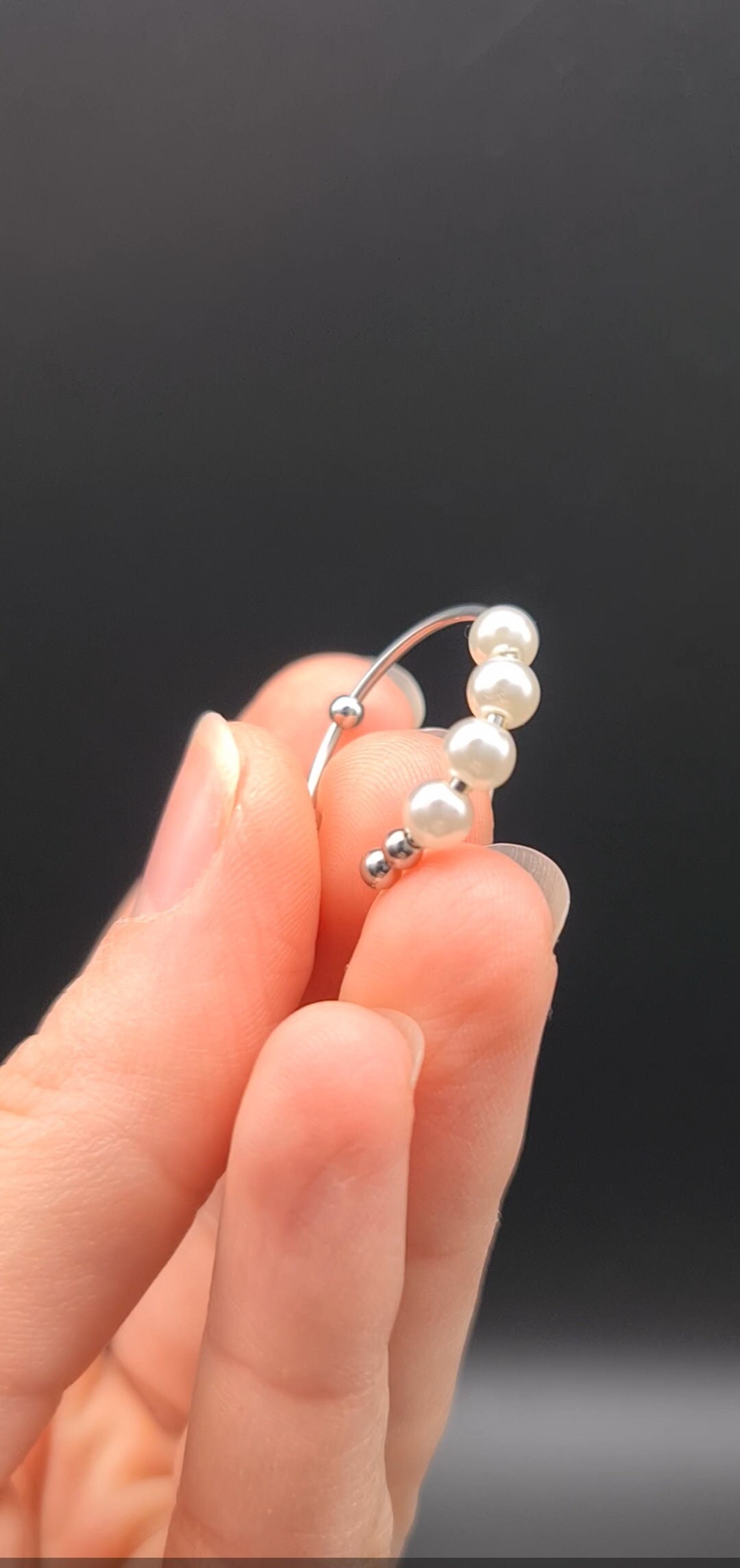 Anti Stress Ring Ring mit Perlen Perlenring anxiety ring with white beads - Etsy.de