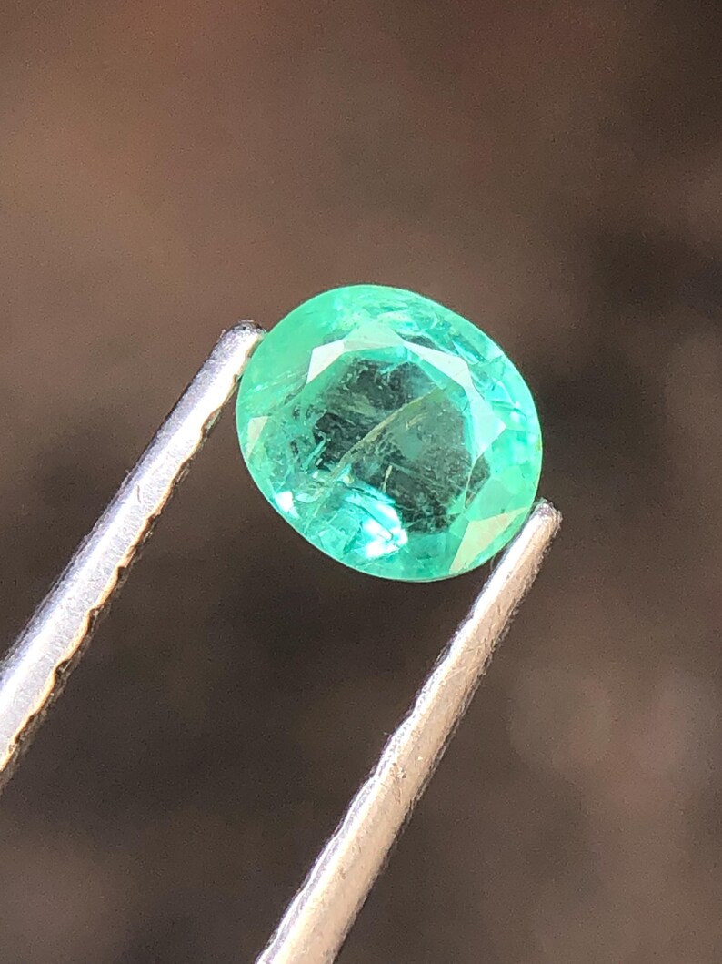 Natural Opulent Green Luster Emerald | Oval Cut Handpicked Gemstone ...