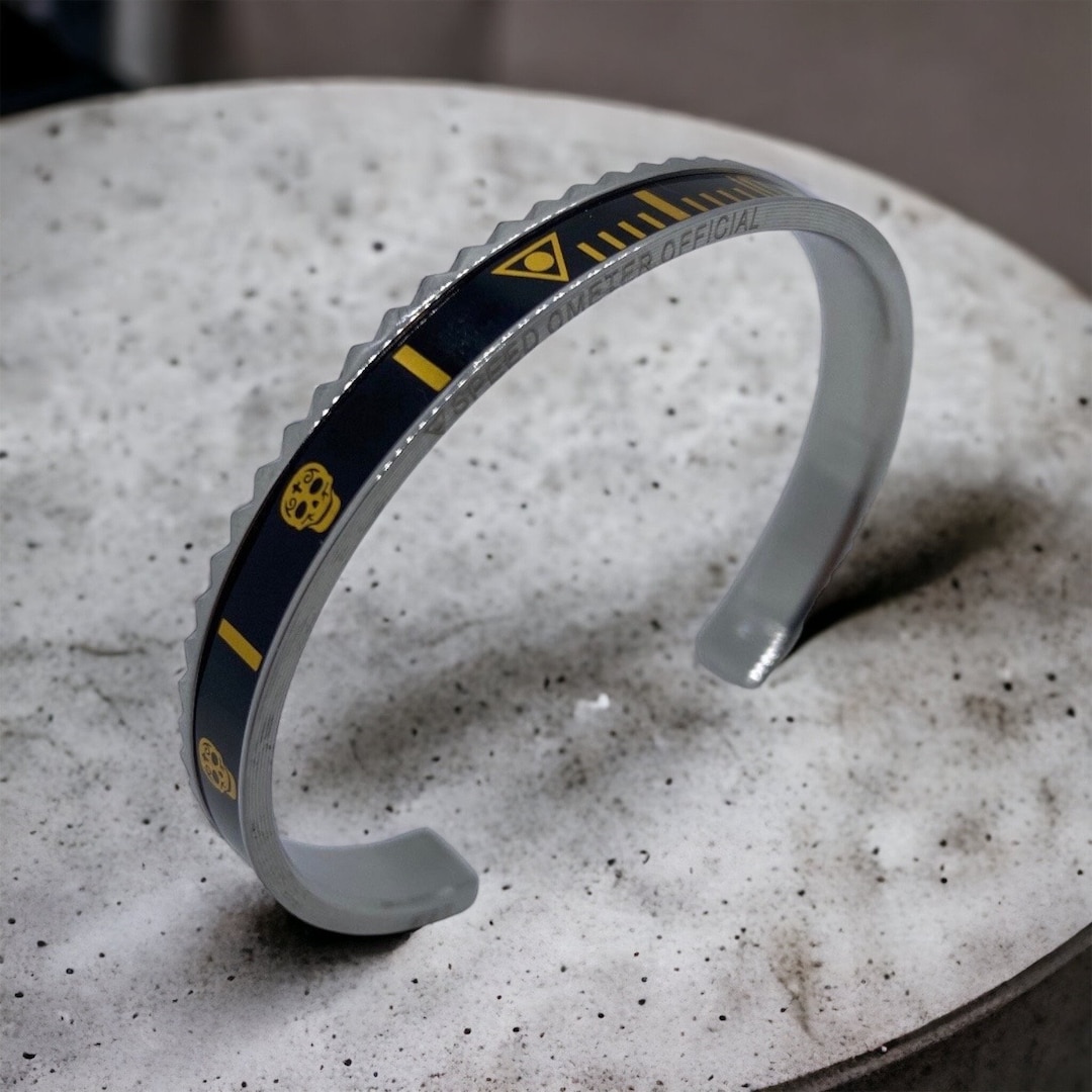 Speedometer Official Bracelet Classic Black Yellow Skull Stainless ...