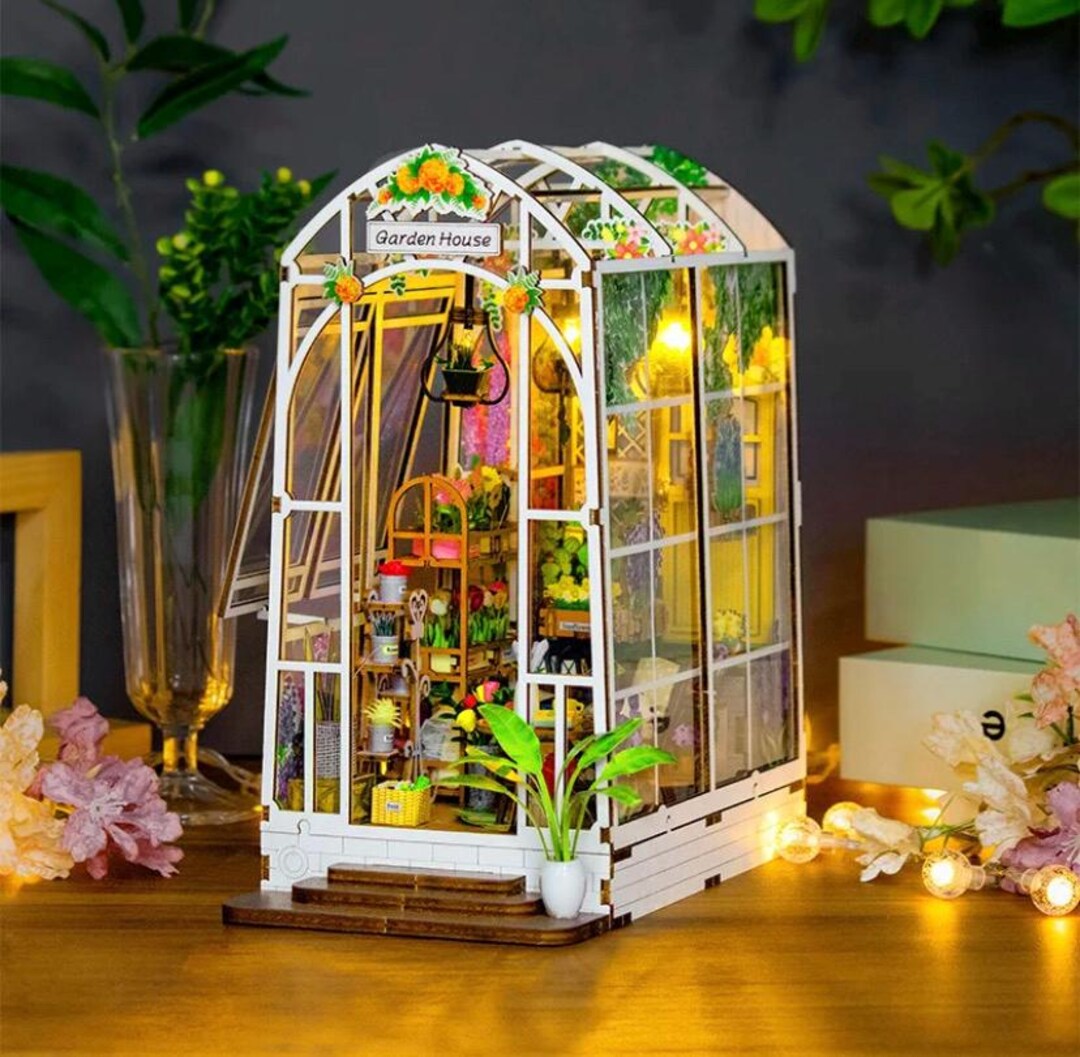 DIY Book Nook Kit - Garden House, Miniature House With LED Light, Book ...