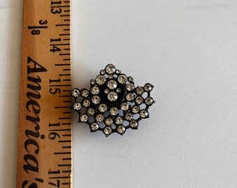 Magnet Brooch - Etsy