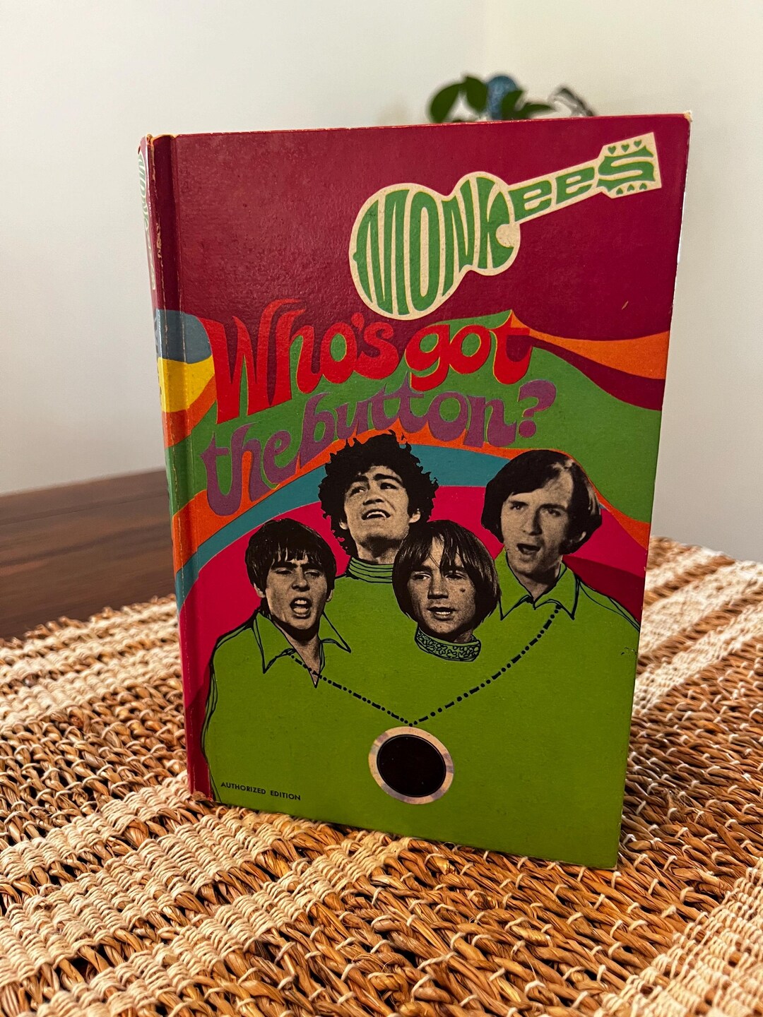 Vintage Who’s Got the Button Book, Whos Got the Button, Vintage Game ...